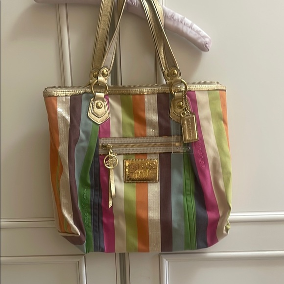 Coach | Bags | Coach Gold Tote Bag With Metallic Handles And Structured ...